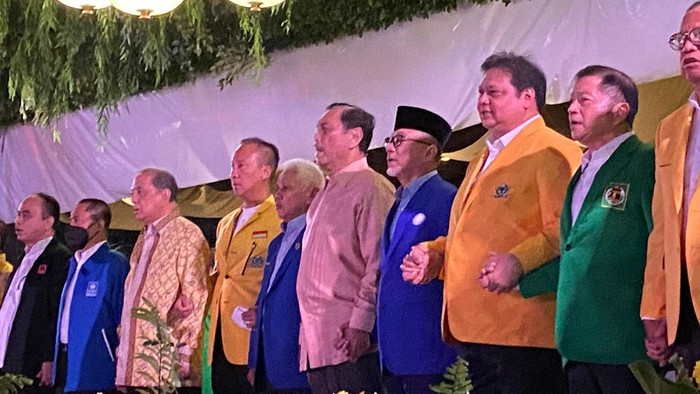 Luhut dan Ketum Projo Turut Hadiri Silaturahmi Nasional KIB Luhut dan Ketum Projo Turut Hadiri Silaturahmi Nasional KIB