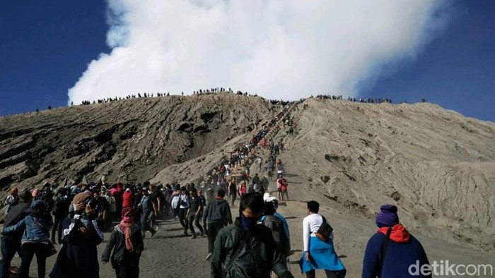 Potret Bromo yang Jadi Taman Nasional Terindah Ketiga di Dunia