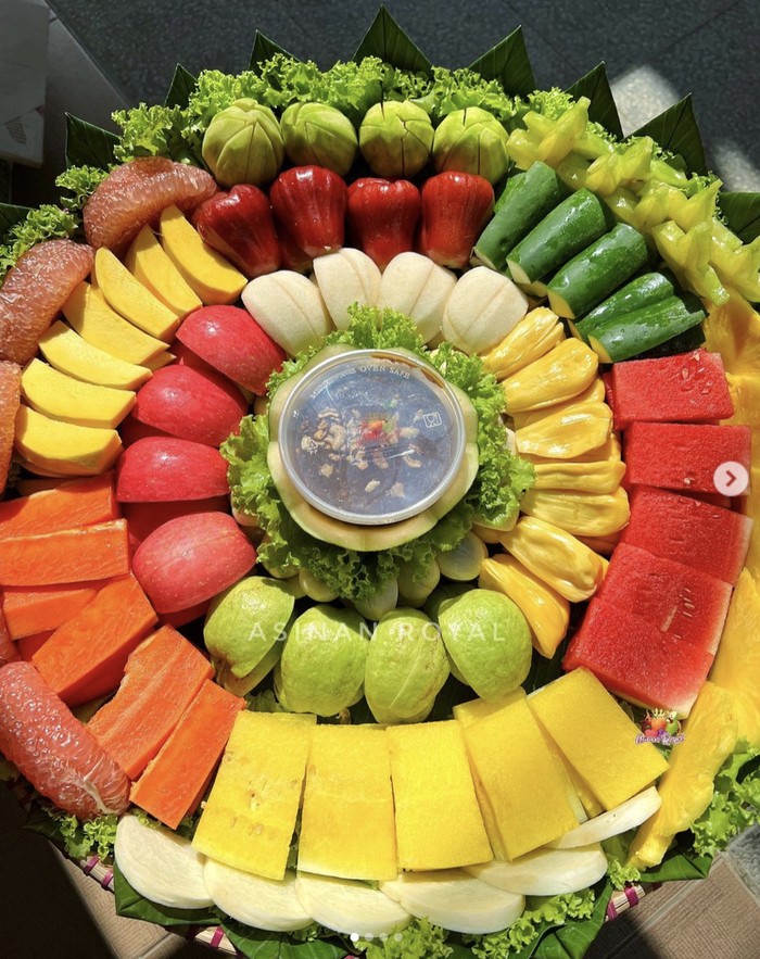 Asam Segar! 20 Rujak Buah Enak Ada di Sini