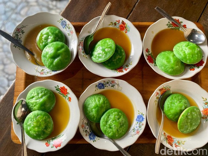 Sorabi Hijau Legendaris di Karawang Ini Omzetnya Seharga Motor Baru!