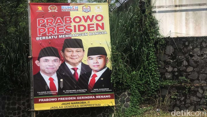 Spanduk Prabowo Presiden 2024 Mejeng Di Sukabumi
