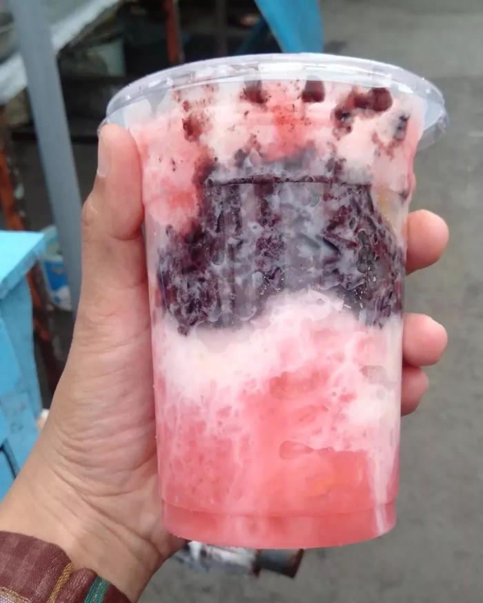 Manis Segar! 20 Es Doger dan Es Podeng Ada di Sini