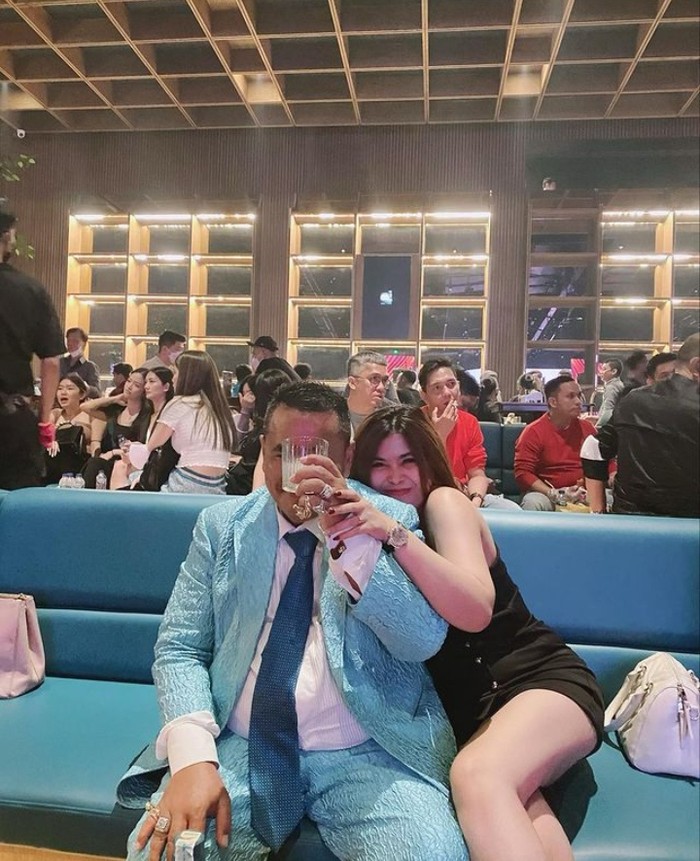 Ranti Fortuna, Aspri Hotman Paris yang Jago Dansa dan Hobi Hangout di Kafe