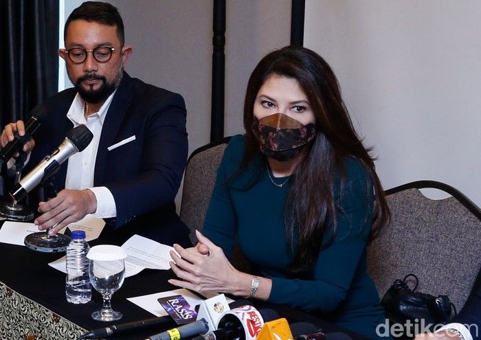 Mata Sendu Tamara Bleszynski