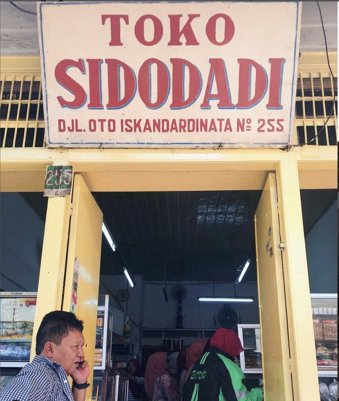 Bertahan Lintas Generasi, Ini 10 Toko Roti Legendaris di Indonesia Bertahan Lintas Generasi, Ini 10 Toko Roti Legendaris di Indonesia