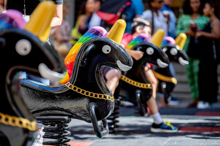 Main Kuda-kudaan di Pusat Kota New York