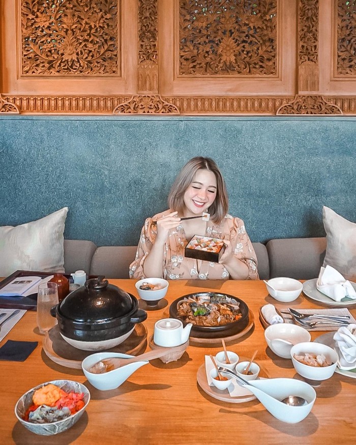 Devy Anastasia, Jebolan MCI yang Hobi Cicipi Beragam Makanan