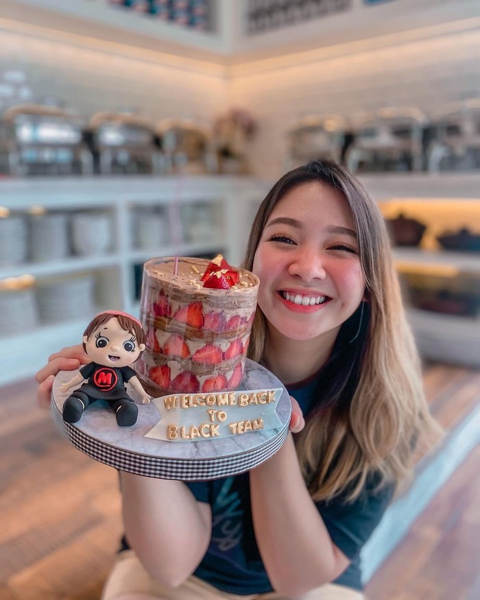 Devy Anastasia, Jebolan MCI yang Hobi Cicipi Beragam Makanan