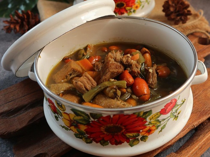 10 Resep Daging Sapi Tradisional, Gulai Cancang hingga Asem-asem