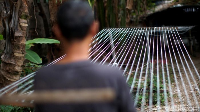 Wow... Di Jakarta Masih Ada yang Memintal Benang Secara Tradisional