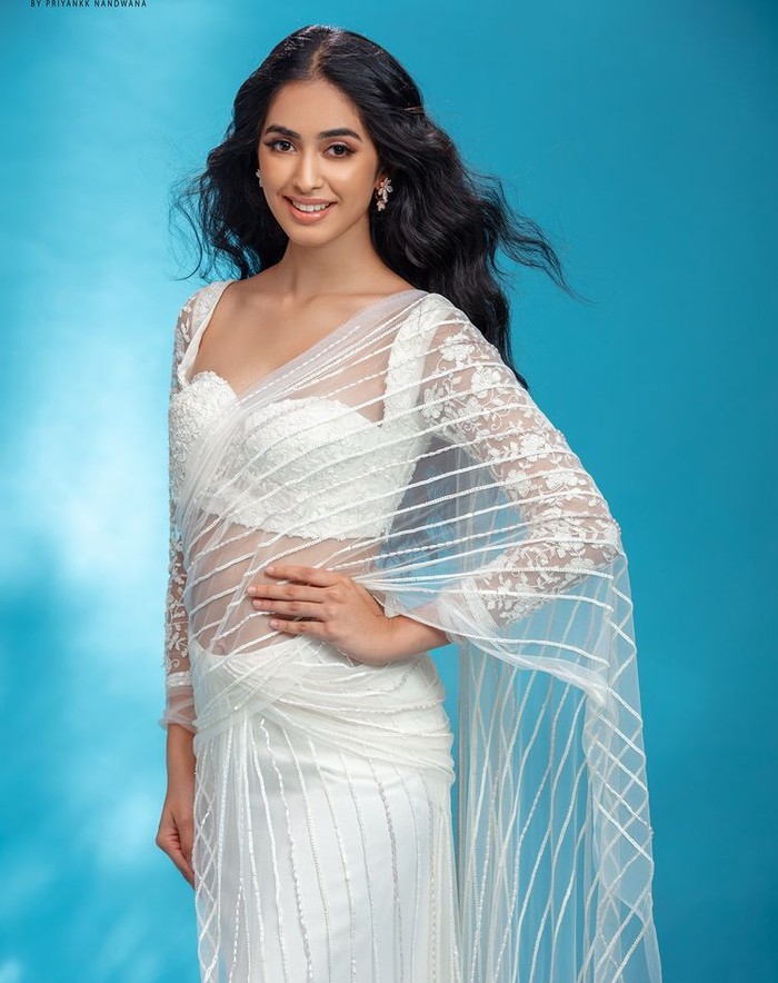 Pesona dan Cantiknya Sini Shetty, Miss World India 2022