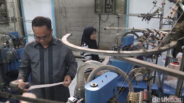 Kisah Sukses Aman, Juragan Kaus Kaki yang Terinspirasi CT Kisah Sukses Aman, Juragan Kaus Kaki yang Terinspirasi CT