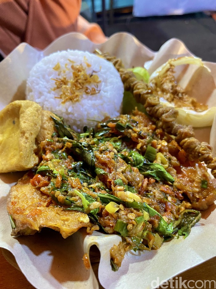 Pedas Nagih Ayam Rempah Sambal Kemangi yang Bikin Tambah Nasi