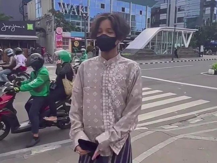 Potret Outfit Beda 4 Cowok Gen Halilintar di Sudirman Bareng Bocah ...