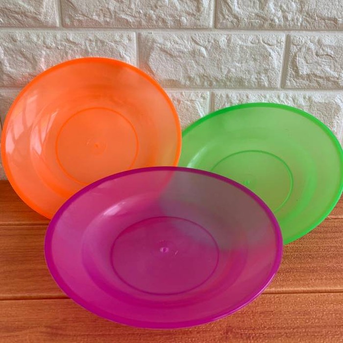 10 Piring Jadul Ini Bikin Ingat Rumah Nenek, Kamu Masih Punya?