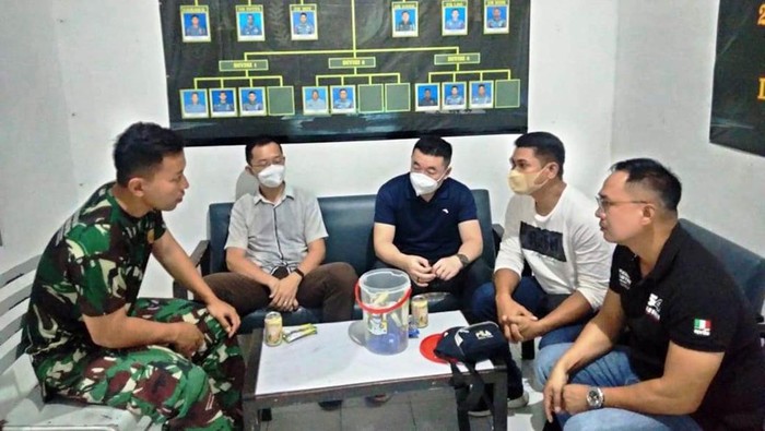 Satgas Marinir Ambalat XXVIII Amankan WNA di Pulau Sebatik Satgas Marinir Ambalat XXVIII Amankan WNA di Pulau Sebatik