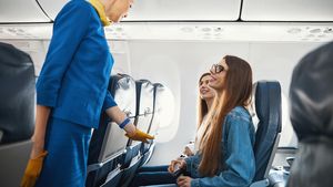 Aksi Latihan Pramugari Cantik Garuda Indonesia