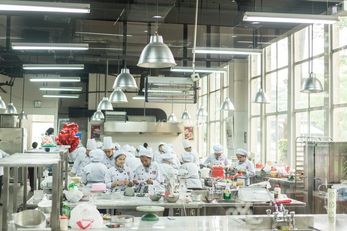 Potret Fasilitas Mahasiswa UPH, Ada Coffee dan Kitchen Lab