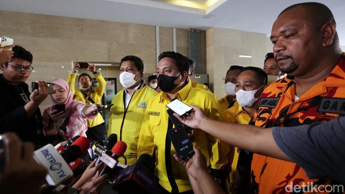 Golkar Laporkan Haris Pertama ke Bareskrim Polri Golkar Laporkan Haris Pertama ke Bareskrim Polri