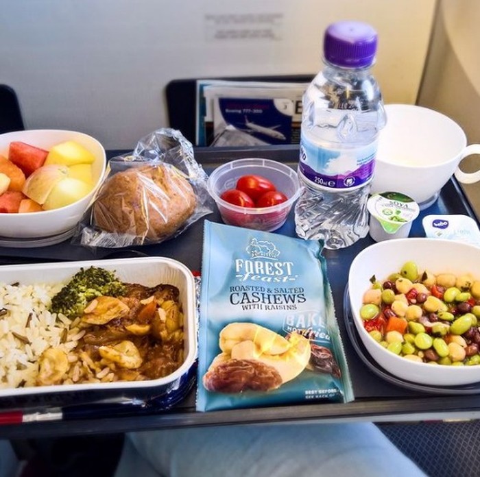 Nyamm! Ini 10 Potret Makanan di Maskapai Seluruh Dunia