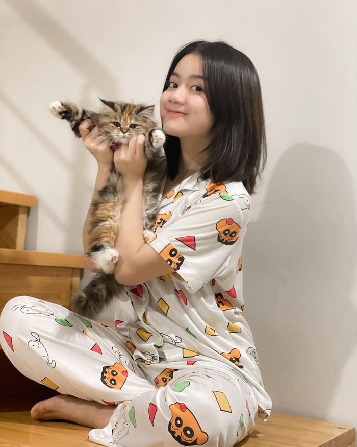 Potret Gemas Kayes, Streamer Berpenghasilan Ratusan Juta per Bulan