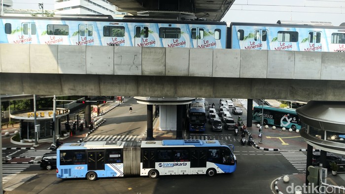 Tarif Integrasi Maksimum Rp 10 Ribu demi Ajak Warga Pakai LRT-MRT-TransJ Tarif Integrasi Maksimum Rp 10 Ribu demi Ajak Warga Pakai LRT-MRT-TransJ