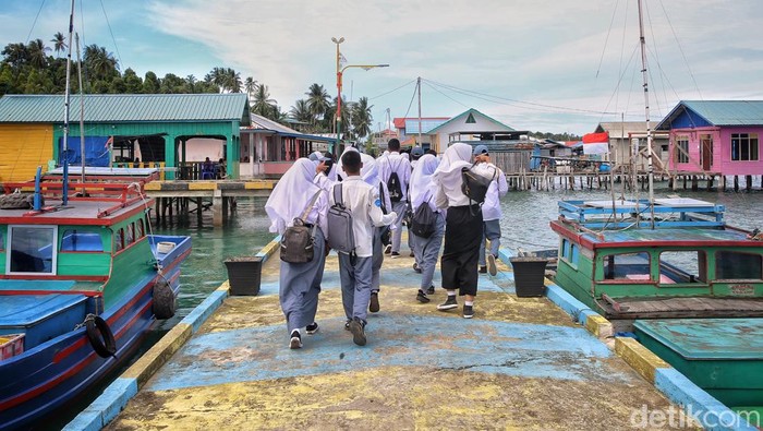 Kisah Anak-anak di Anambas, Seberangi Lautan untuk Tetap Sekolah