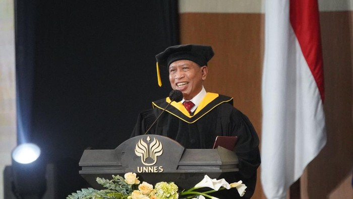 Menpora Zainudin Amali Dikukuhkan Jadi Profesor Kehormatan Unnes