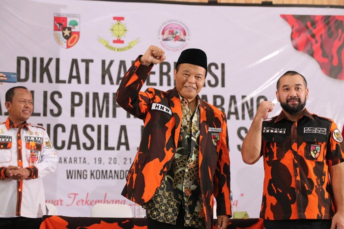 HNW Didaulat Jadi Warga Kehormatan Pimpinan Pemuda Pancasila Jaksel HNW Didaulat Jadi Warga Kehormatan Pimpinan Pemuda Pancasila Jaksel
