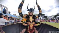 Meriahnya Pembukaan Magical Toraja, Ada Parade Karnaval Budaya