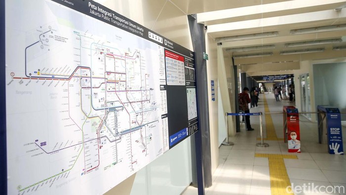 Selesai Direvitalisasi, Halte TransJ GBK Makin Oke