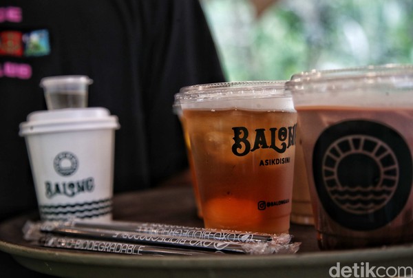 Jarang-jarang, Kafe Punya Telaga Mini Sendiri