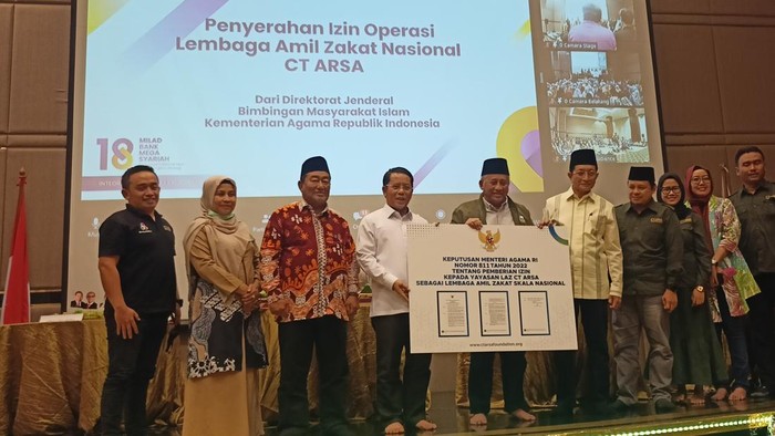 Kemenag Berikan Izin Operasional Lembaga Amil Zakat CT ARSA Foundation Kemenag Berikan Izin Operasional Lembaga Amil Zakat CT ARSA Foundation