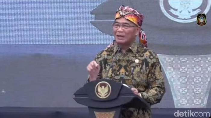 Menko PMK Kepleset Lidah Sebut Wasiat Bung Karno Ingin Dimakamkan di Blitar Menko PMK Kepleset Lidah Sebut Wasiat Bung Karno Ingin Dimakamkan di Blitar