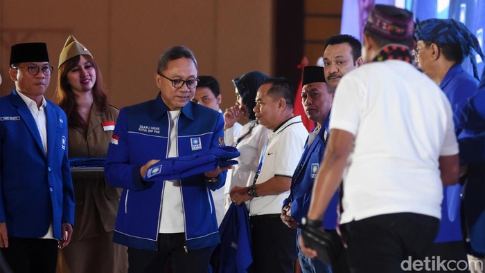 Momen Zulkifli Hasan Buka Rakernas PAN Momen Zulkifli Hasan Buka Rakernas PAN