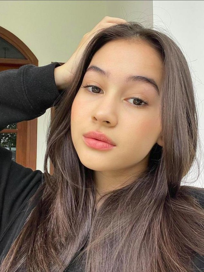 9 Transformasi Sandrinna Michelle, Terlihat Beda Diusia 15 Tahun