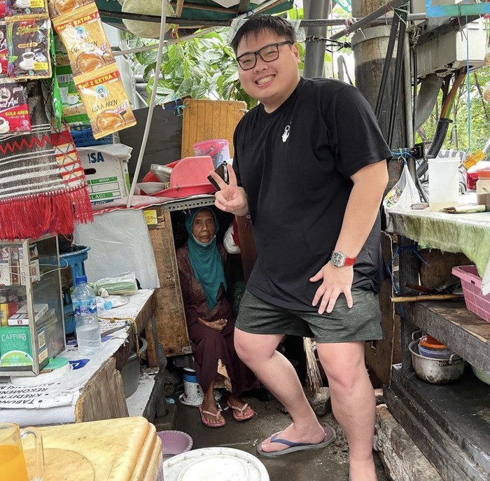 Momen Steven Setiono 'Crazy Rich Surabaya' Bareng Hotman Paris hingga ...