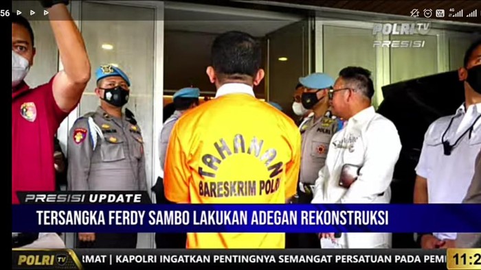 Momen Ferdy Sambo Tampil dengan Baju Tahanan Jalani Rekonstruksi