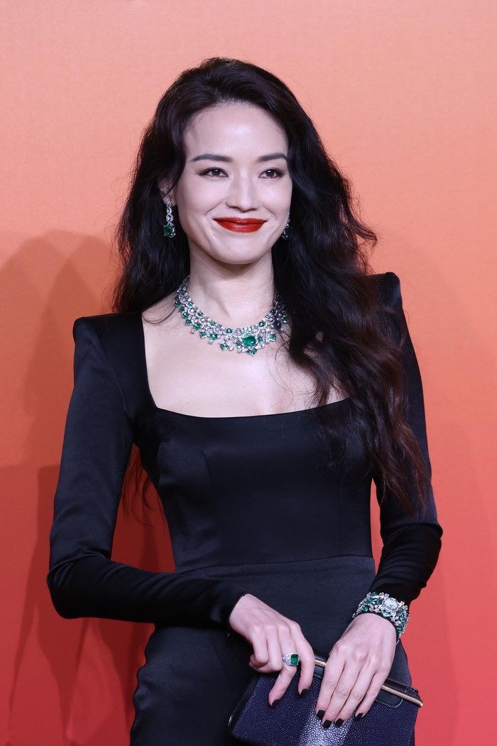 Shu Qi yang Awet Muda Bergaun Ketat