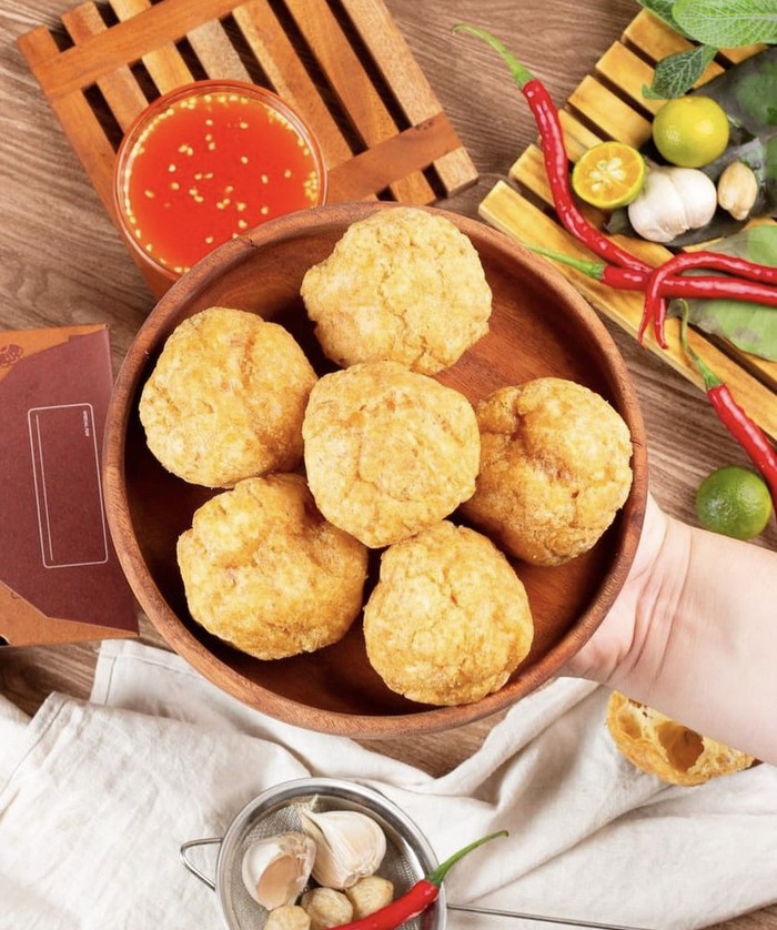 20 Bakso Goreng Halal yang Kriuk Renyah Ada di Tempat Ini