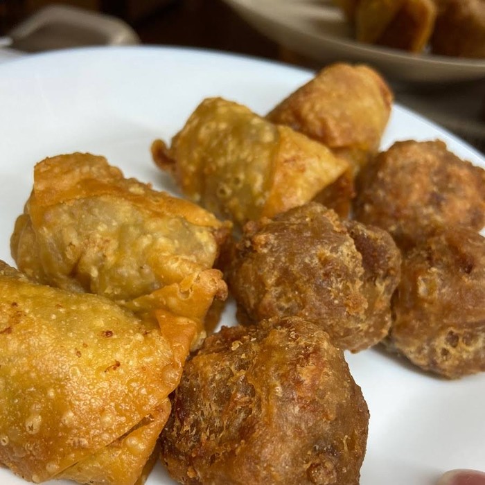 20 Bakso Goreng Halal yang Kriuk Renyah Ada di Tempat Ini