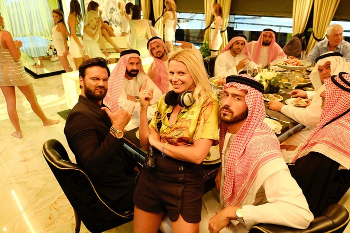 Girls to Buy: Cewek-cewek 'Dibeli' Orang Bersorban