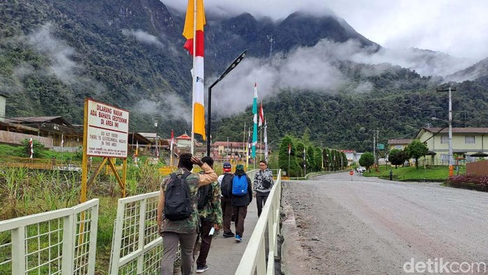 Indahnya Tembagapura, Negeri di Atas Awan yang Mirip Permukiman di Drakor