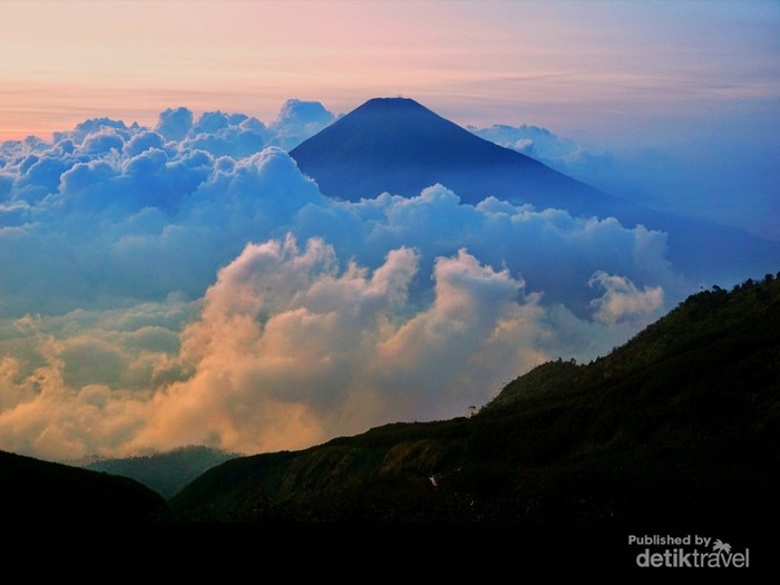 Potret Sunset Cantik Gunung Sumbing via Garung