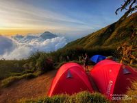 Potret Sunset Cantik Gunung Sumbing via Garung