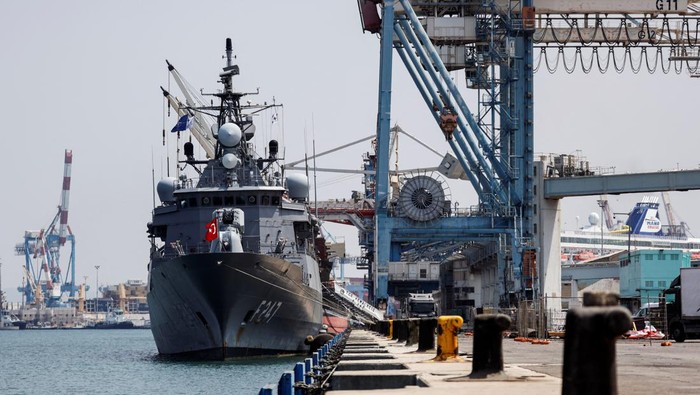 Setelah 12 Tahun, Kapal Perang Turki Merapat ke Israel, Ini Fotonya