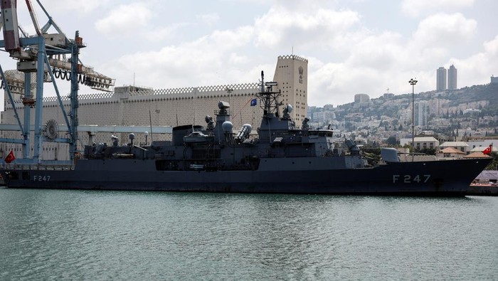 Setelah 12 Tahun, Kapal Perang Turki Merapat ke Israel, Ini Fotonya