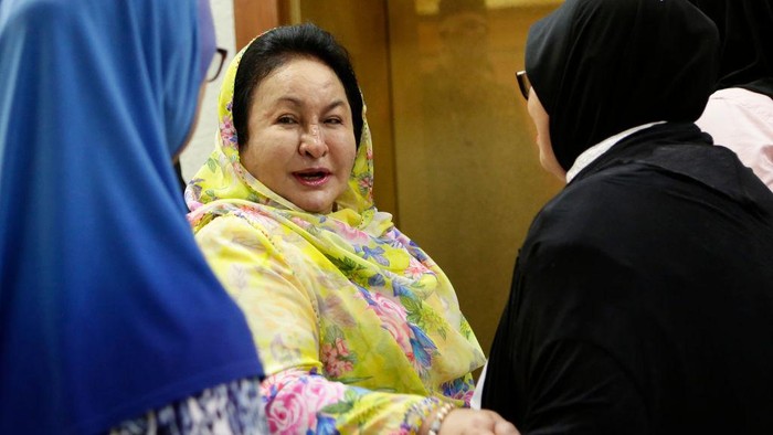 8 Foto Rosmah Mansor, Istri Mantan PM Malaysia yang 'Gagal Oplas'