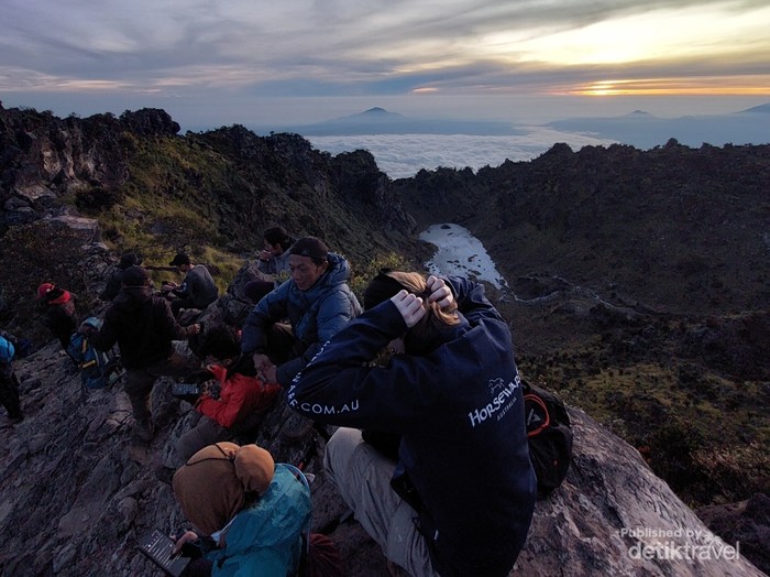 Cobain Deh Pendakian Gunung Sumbing via Garung, Sungguh Menantang!