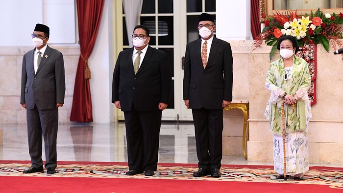 Potret Azwar Anas, dari Bupati Banyuwangi ke Kursi Menteri Jokowi